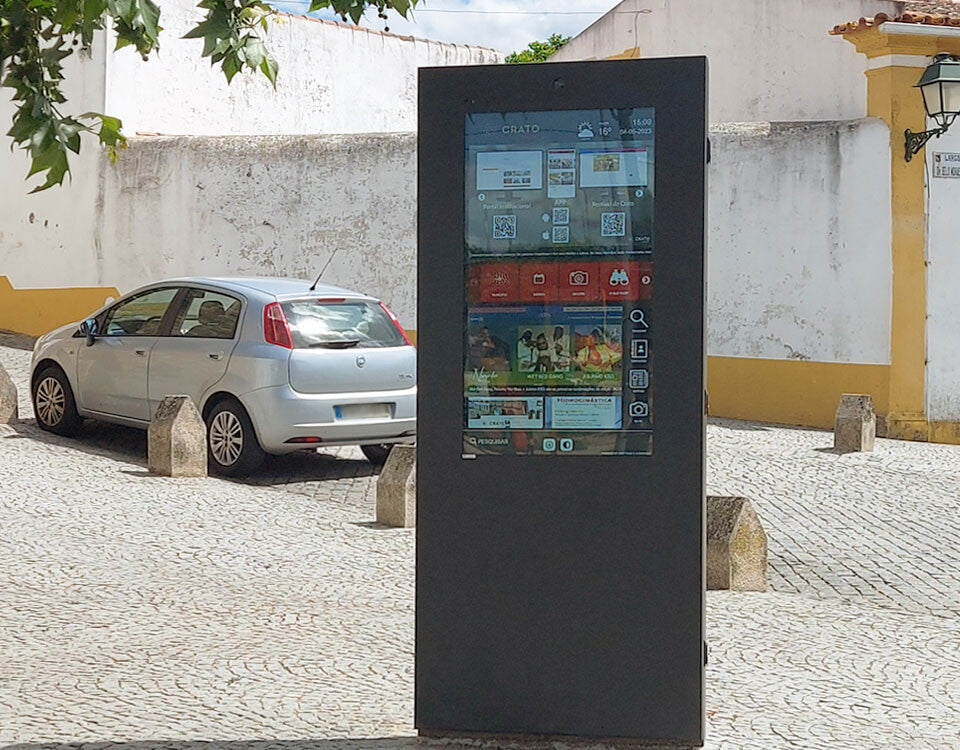 75" Outdoor, Single Side Freestanding Totem – Intersign